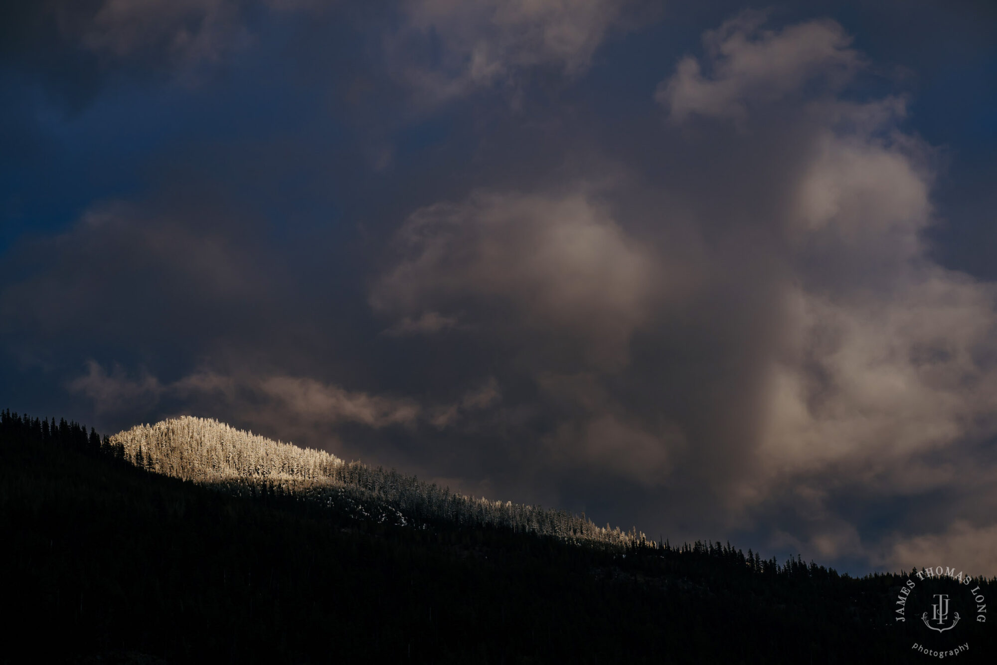 Cascade Mountain Adventure High School Senior Portrait Photographer ...